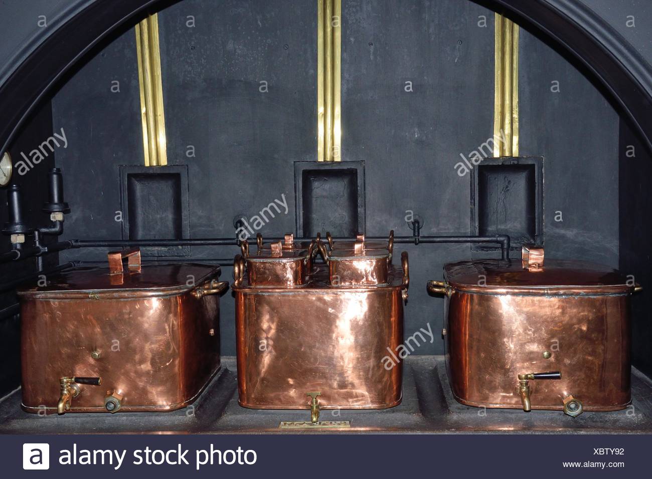 Victorian Cooking Pots High Resolution Stock Photography and Images - Alamy