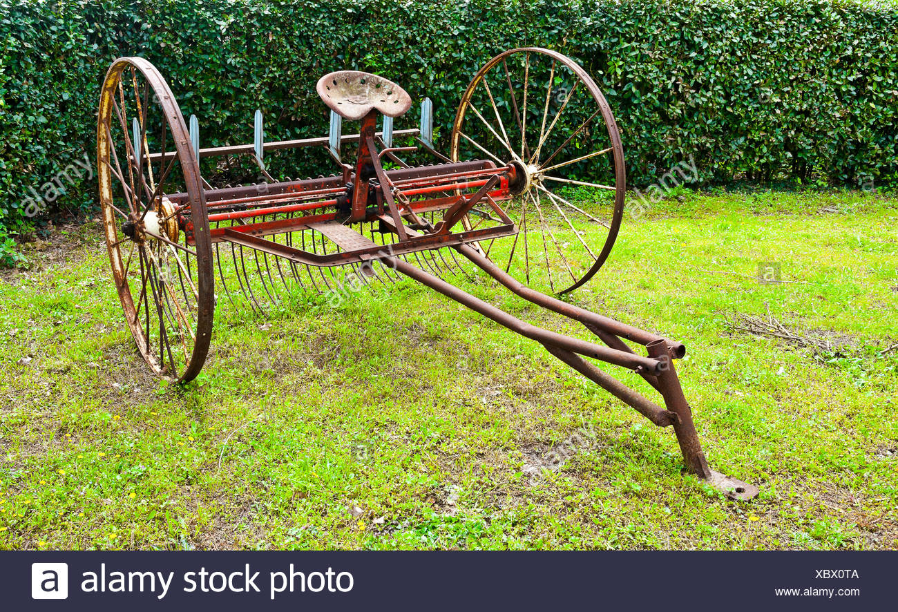 Winnowing Machine Stock Photos & Winnowing Machine Stock Images - Alamy