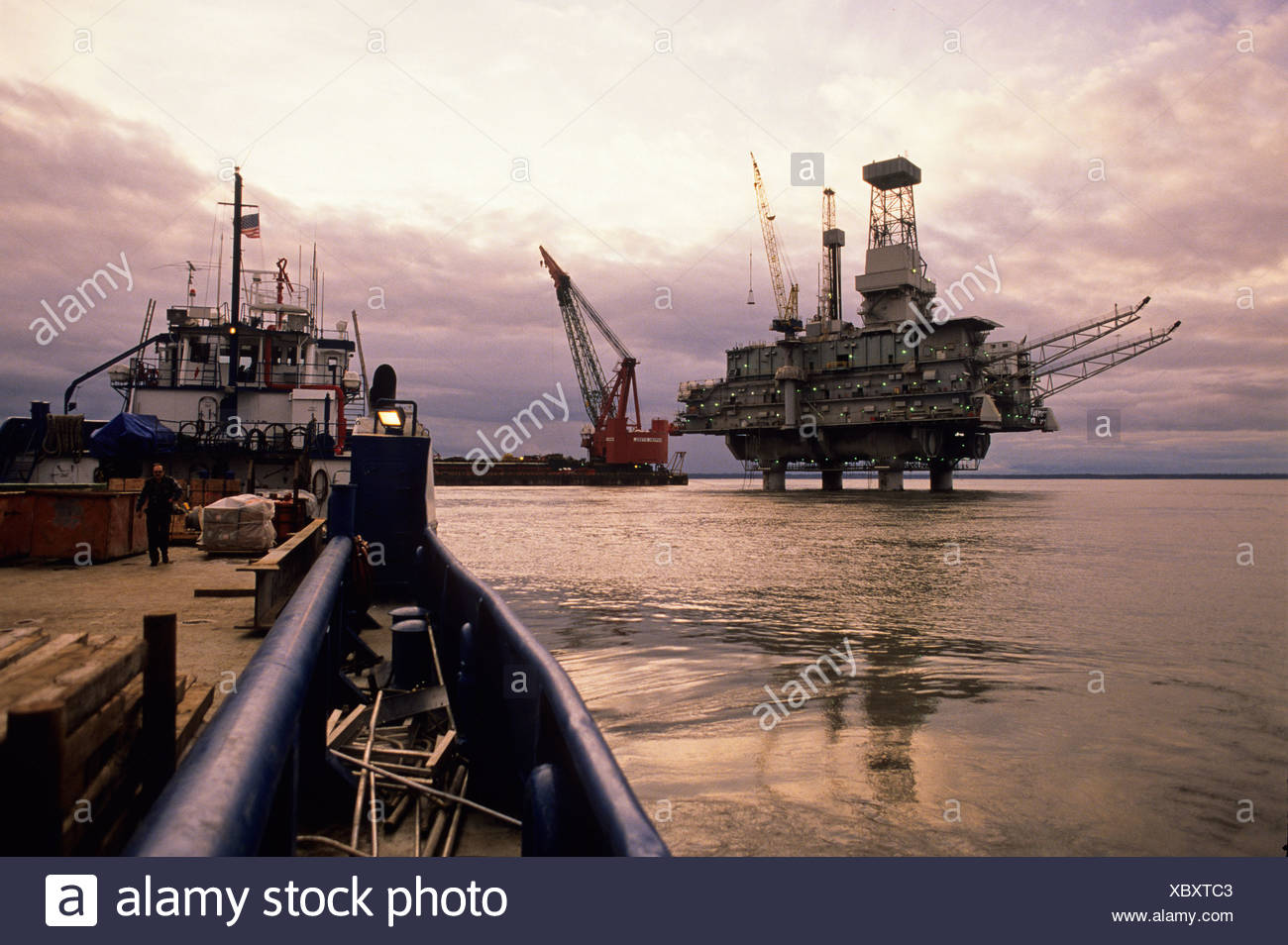 Drilling Barge Stock Photos & Drilling Barge Stock Images - Alamy