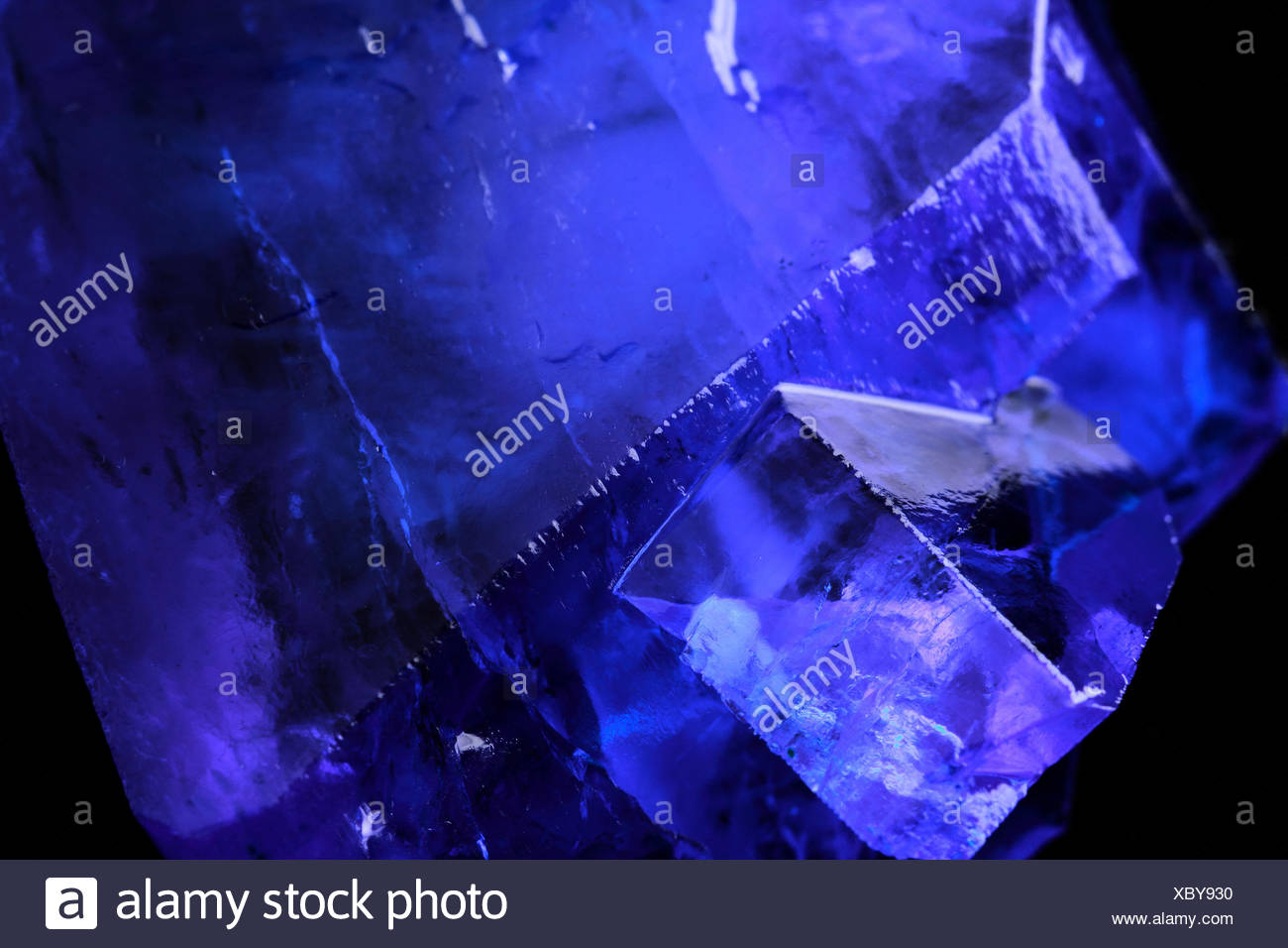 Deep Blue Copper Mineral High Resolution Stock Photography and Images ...