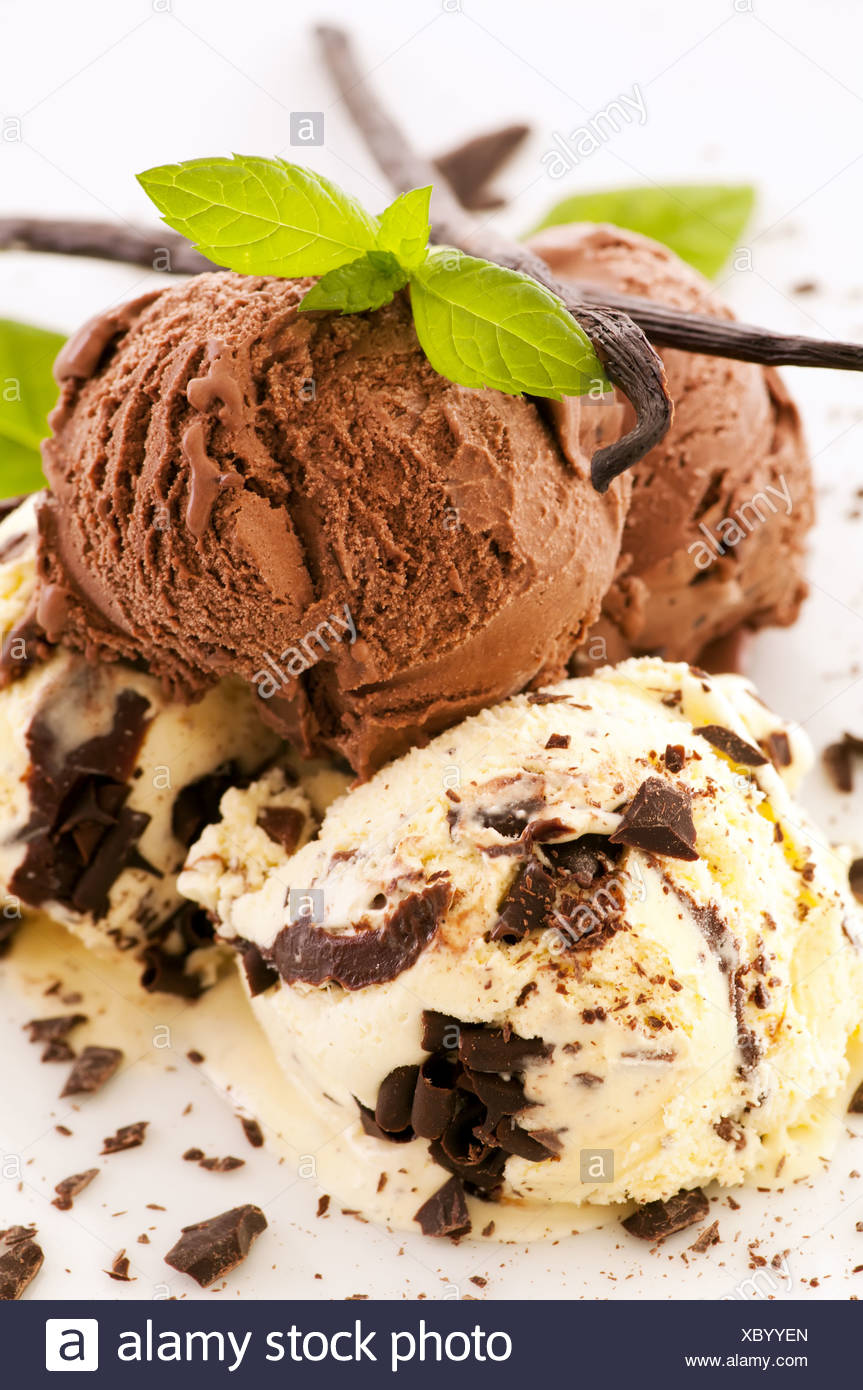 Schoko Vanille Eis High Resolution Stock Photography and Images - Alamy