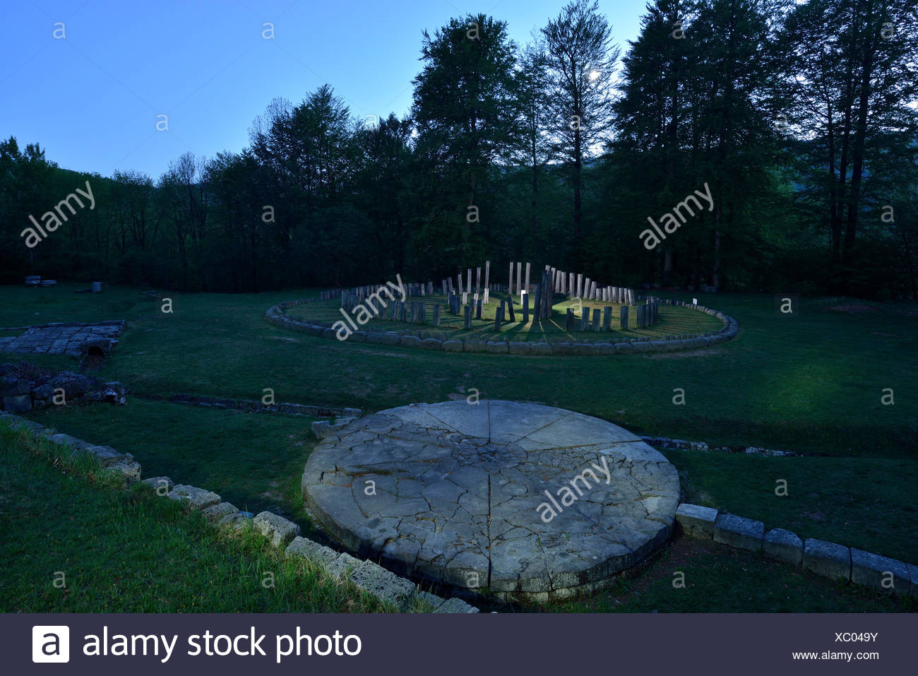 Round Altar Stock Photos & Round Altar Stock Images - Alamy