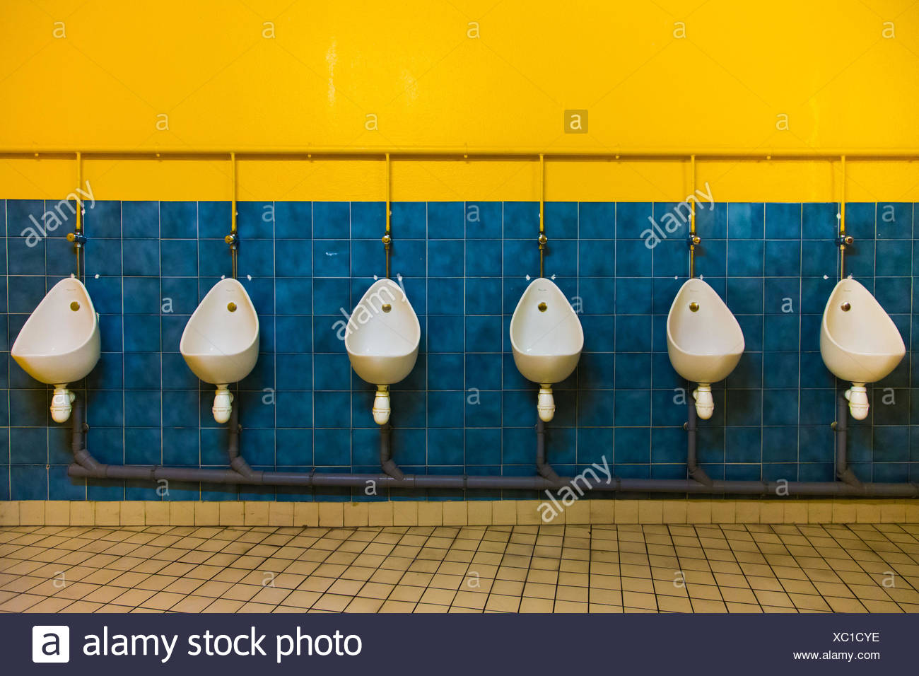 Urinate High Resolution Stock Photography and Images - Alamy