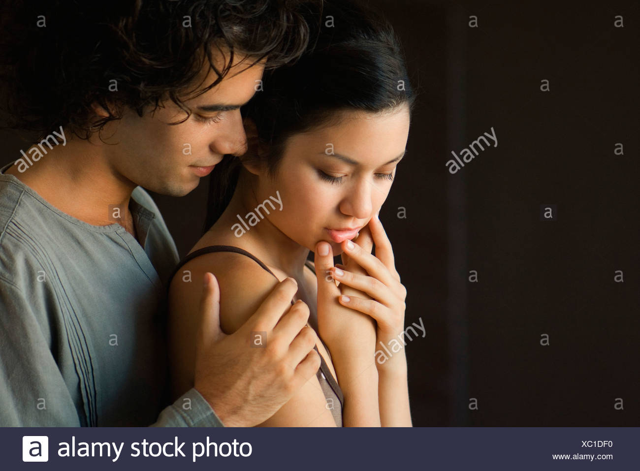Man Hands On Womans Shoulders Stock Photos & Man Hands On Womans ...