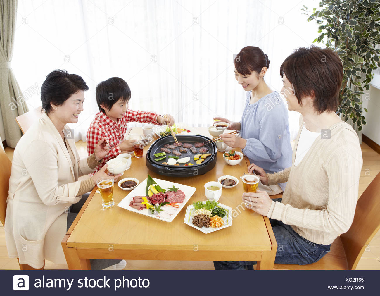 Japanese Families High Resolution Stock Photography and Images - Alamy