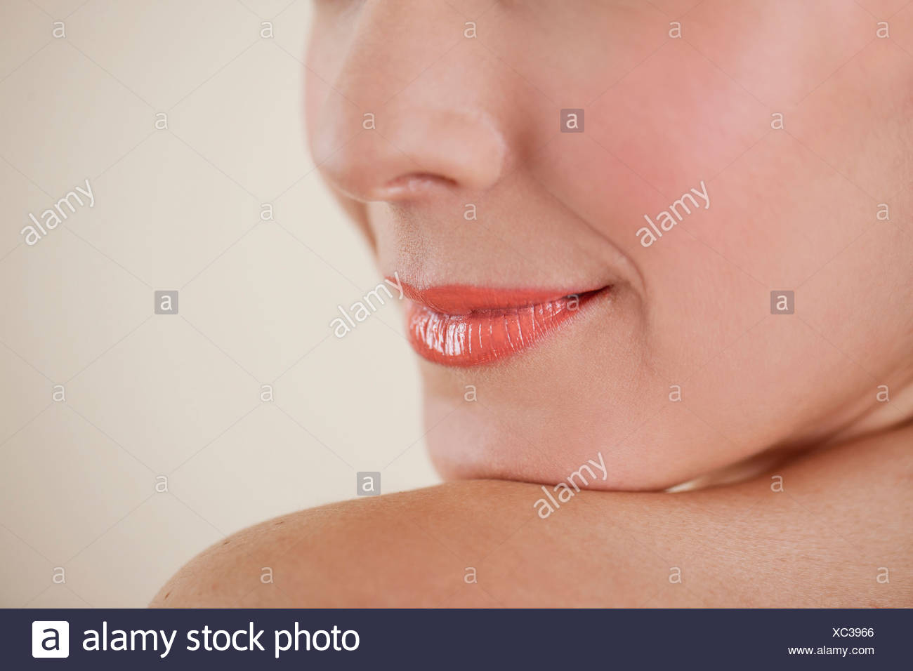 Closed Mouth Smile Stock Photos & Closed Mouth Smile Stock Images - Alamy