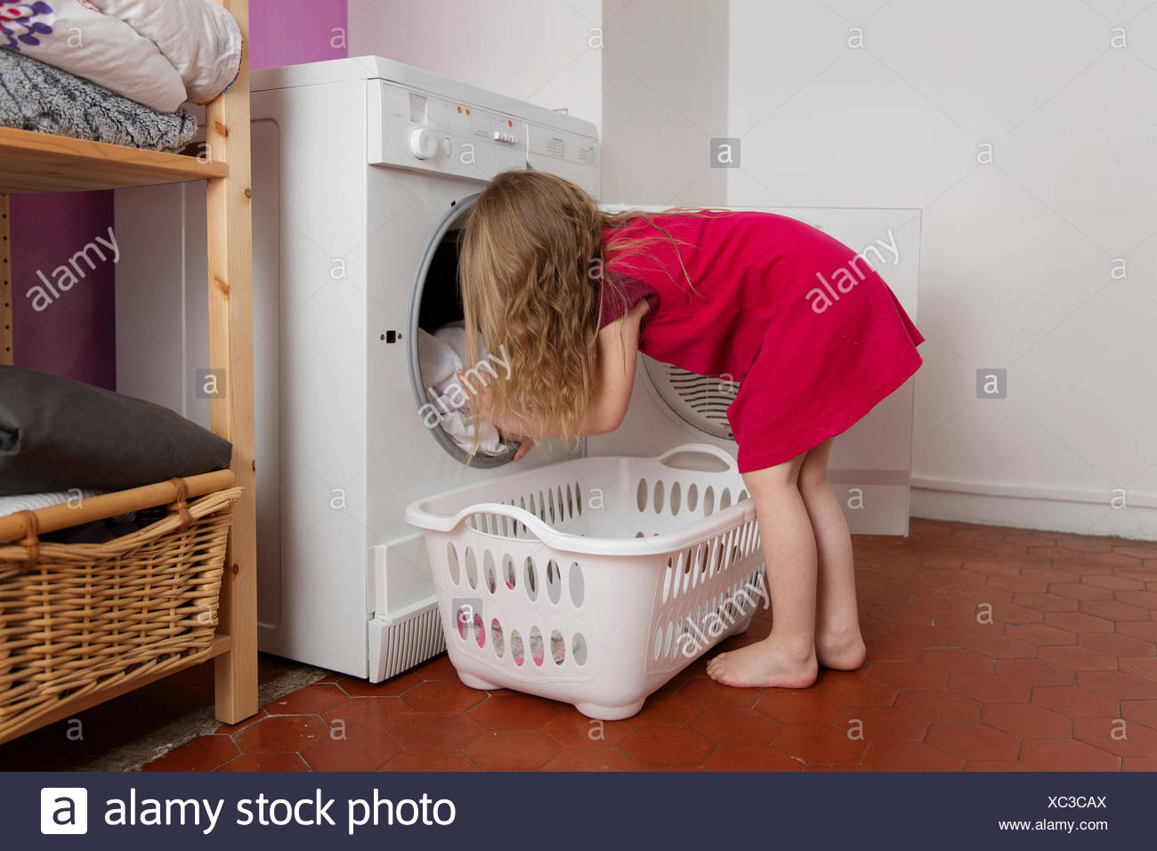 Tumble Dryer Stock Photos & Tumble Dryer Stock Images - Alamy