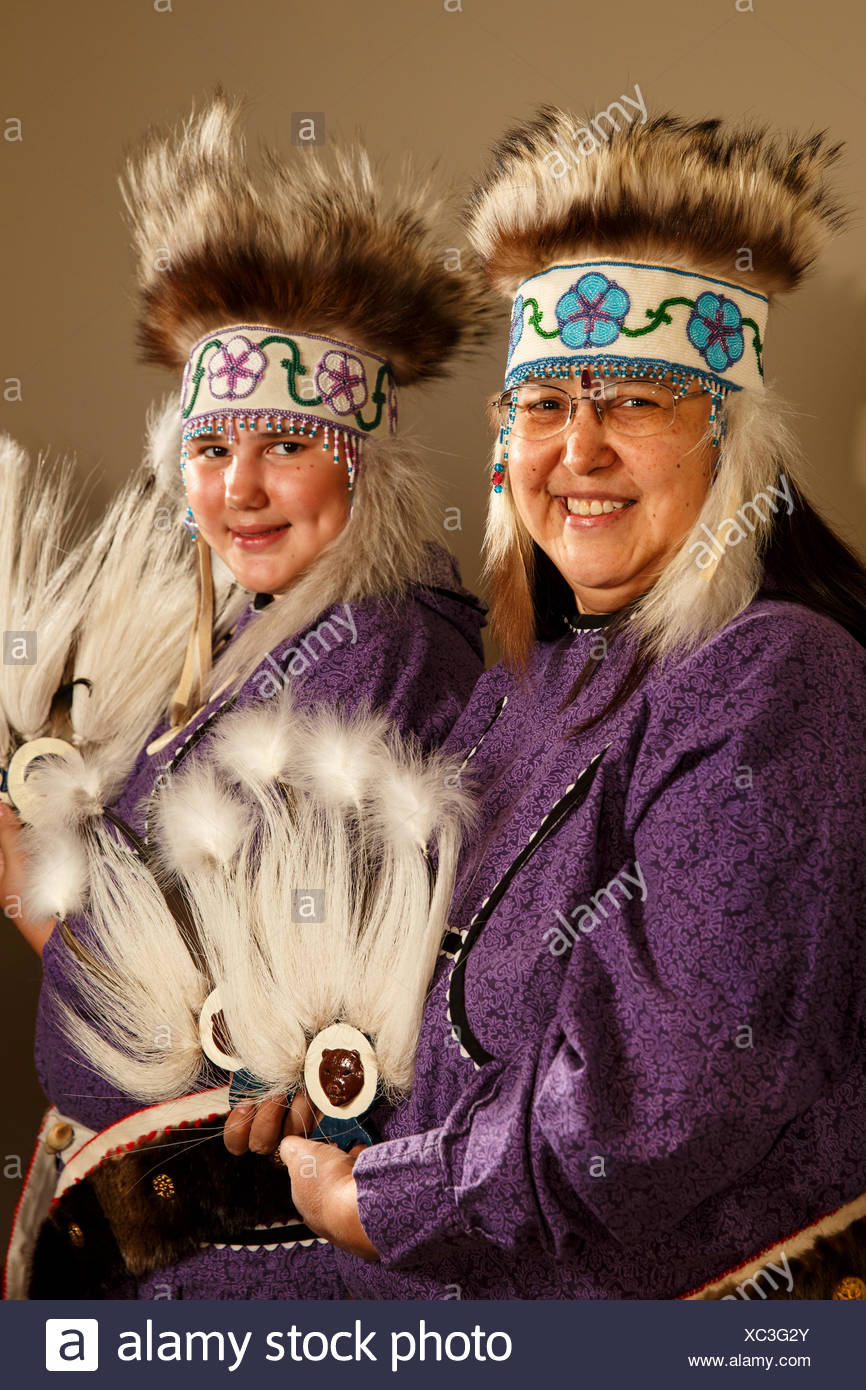 Alaska Native Family High Resolution Stock Photography and Images - Alamy