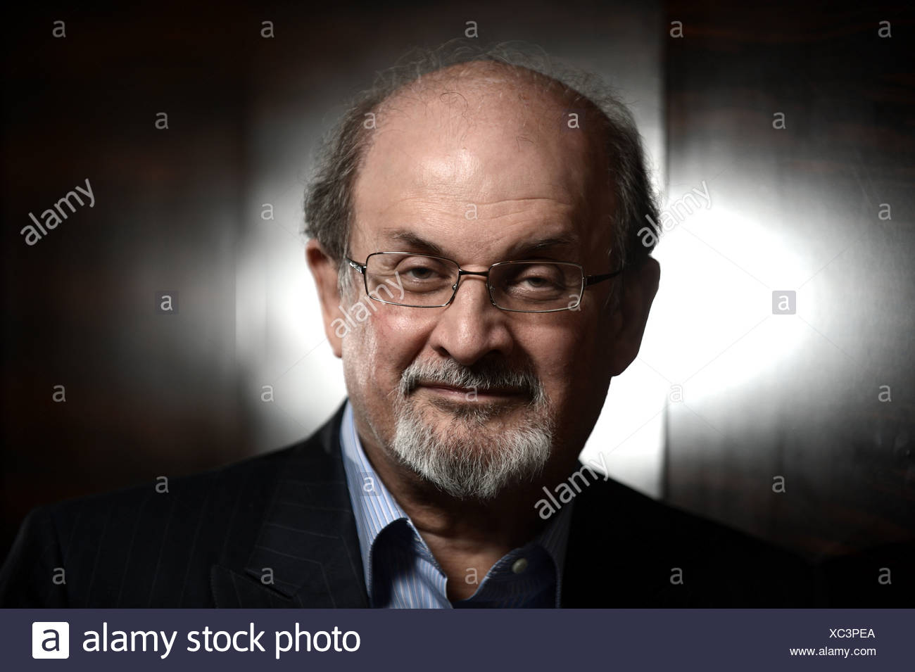 Salman Rushdie Stock Photos & Salman Rushdie Stock Images - Alamy