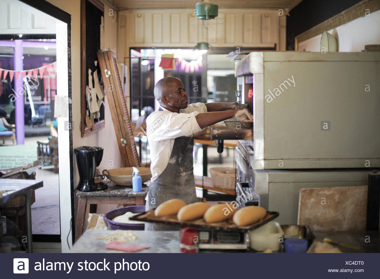 Bread Bakery Rack High Resolution Stock Photography and Images - Alamy