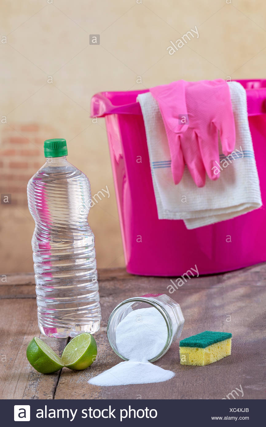 Sponge With Vinegar High Resolution Stock Photography and Images - Alamy