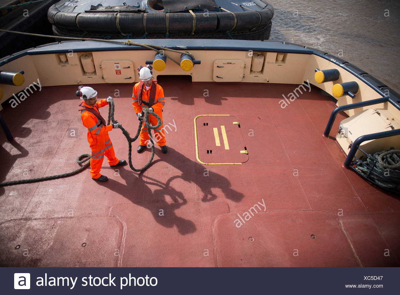 Deck Workers High Resolution Stock Photography and Images - Alamy