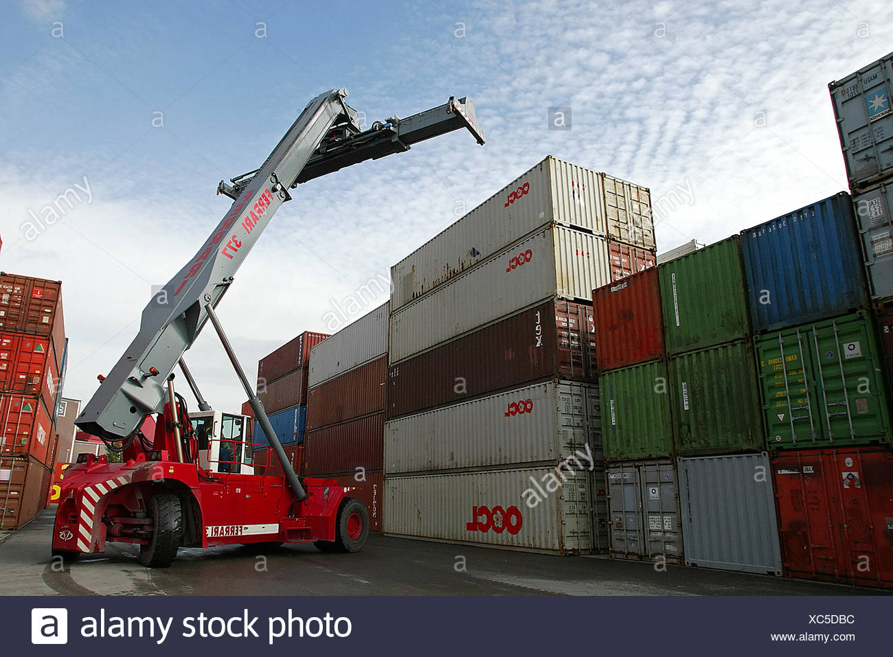 Fracht Container High Resolution Stock Photography and Images - Alamy