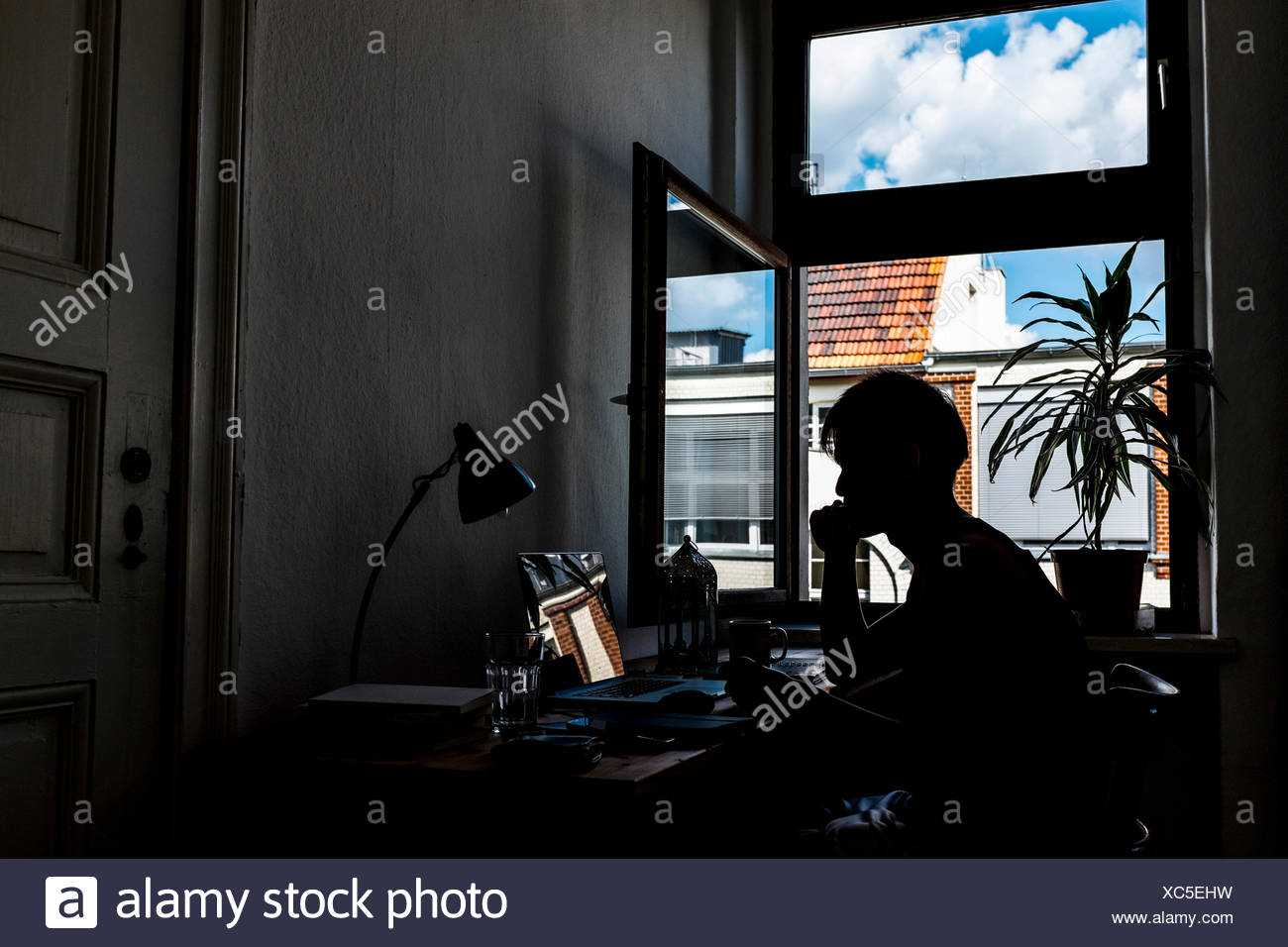Laptop Silhouette High Resolution Stock Photography and Images - Alamy