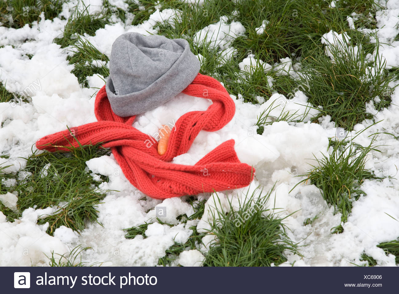 Melting Snowman High Resolution Stock Photography and Images - Alamy