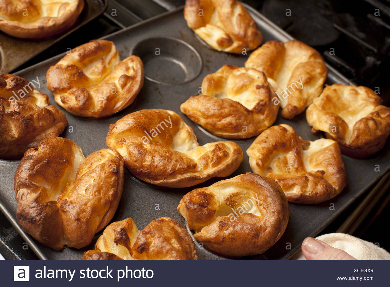 Yorkshire Pudding Oven High Resolution Stock Photography and Images - Alamy
