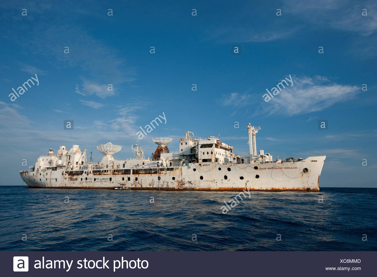 Ship Sinking High Resolution Stock Photography and Images - Alamy