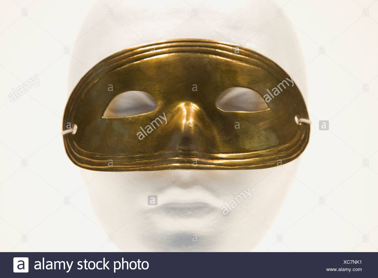 Mannequin Wearing Mask High Resolution Stock Photography and Images - Alamy