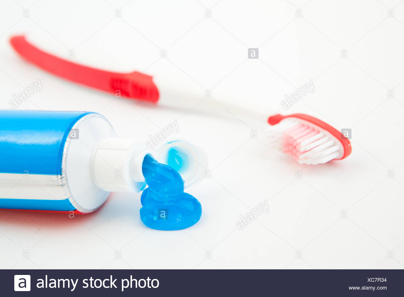 Red White Blue Toothpaste High Resolution Stock Photography and Images ...