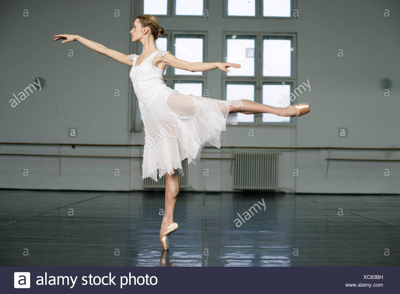 Arabesque Ballet High Resolution Stock Photography and Images - Alamy