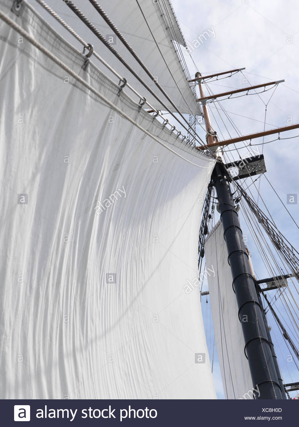 Mast Of A Ship High Resolution Stock Photography and Images - Alamy