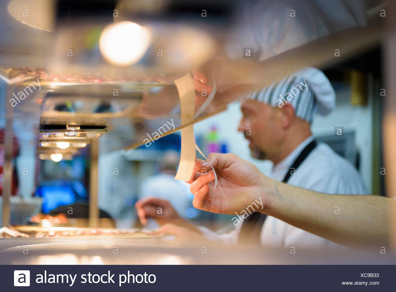 Chefs In Kitchen High Resolution Stock Photography and Images - Alamy