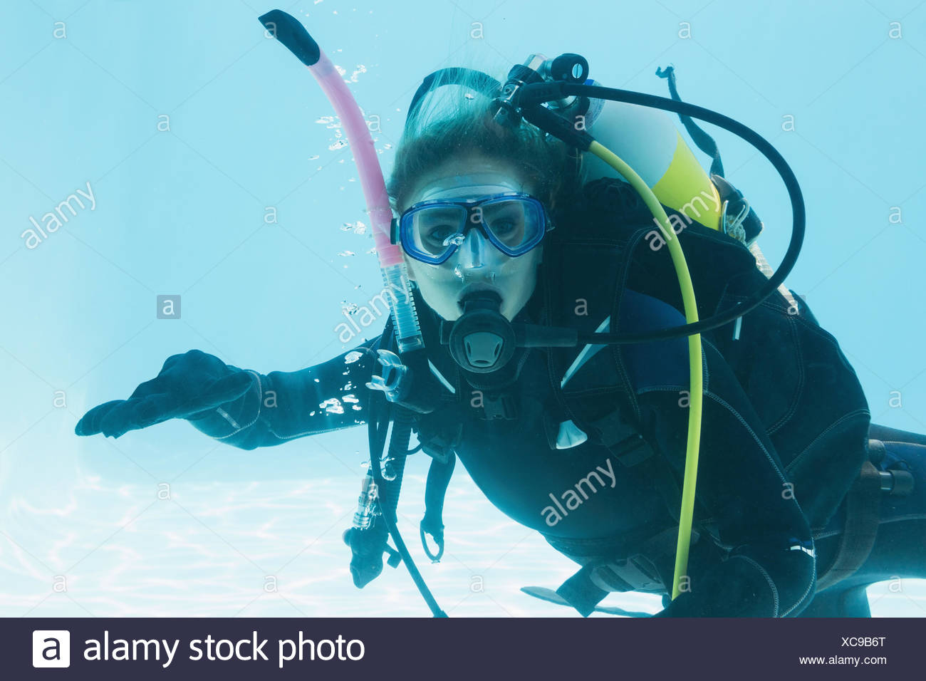 Pretty Woman Scuba Diving High Resolution Stock Photography and Images ...