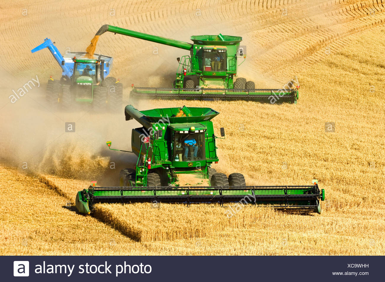 John Deere Tractor In Field High Resolution Stock Photography and ...