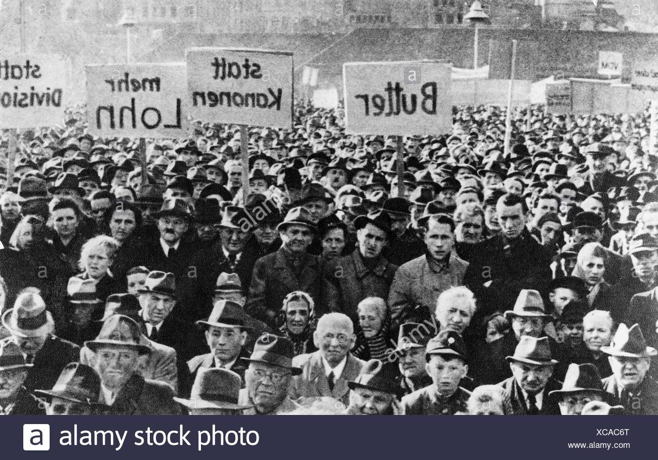 Post_war High Resolution Stock Photography and Images - Alamy