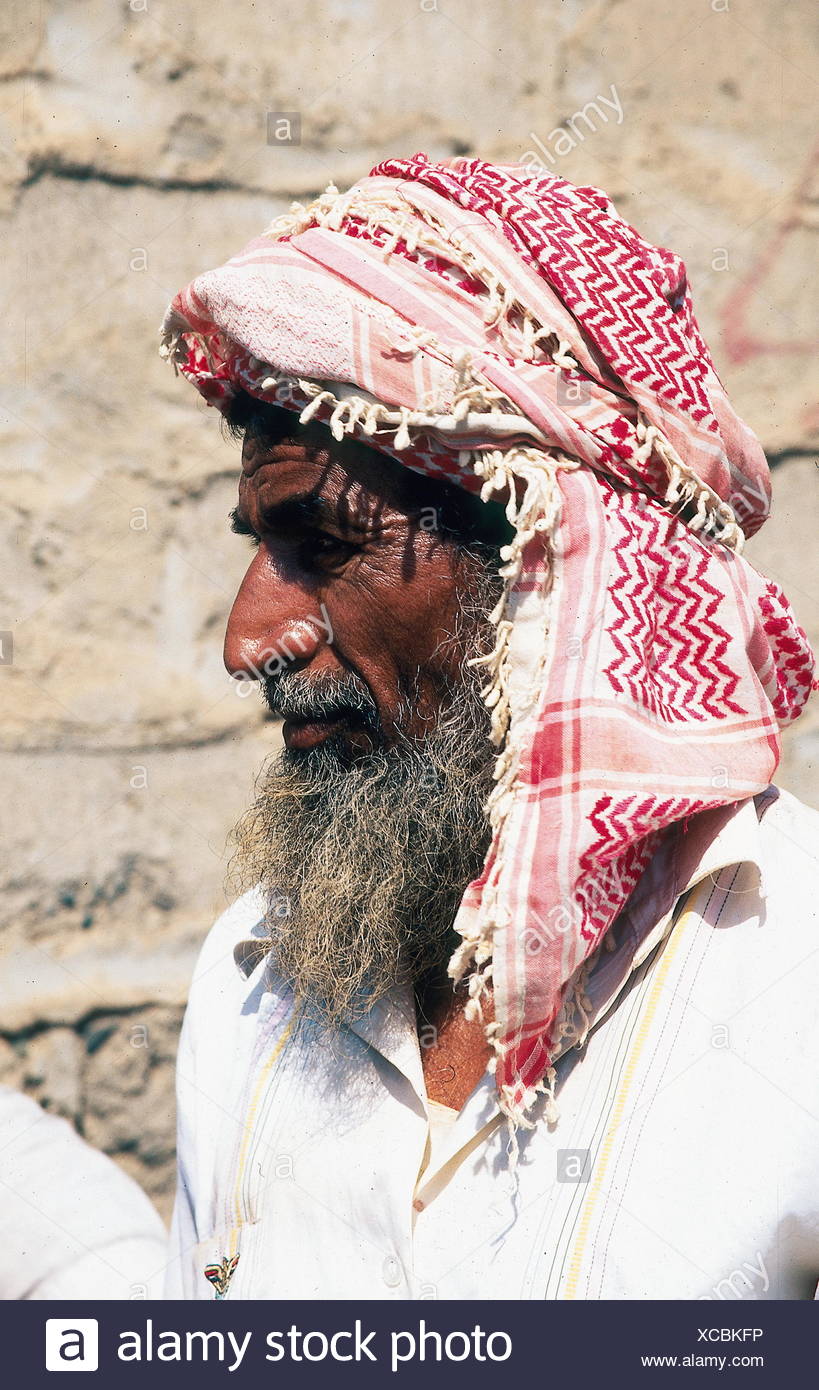 Keffiyeh Scarf High Resolution Stock Photography and Images - Alamy