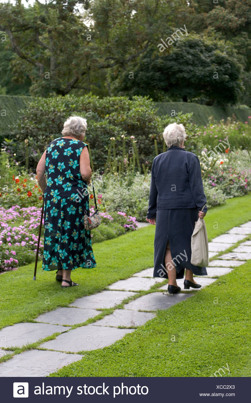 Two Old Ladies Stock Photos & Two Old Ladies Stock Images - Alamy