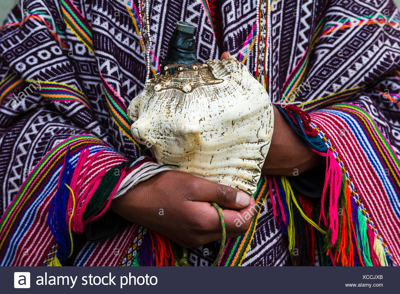 Peru Man Poncho Stock Photos & Peru Man Poncho Stock Images - Alamy