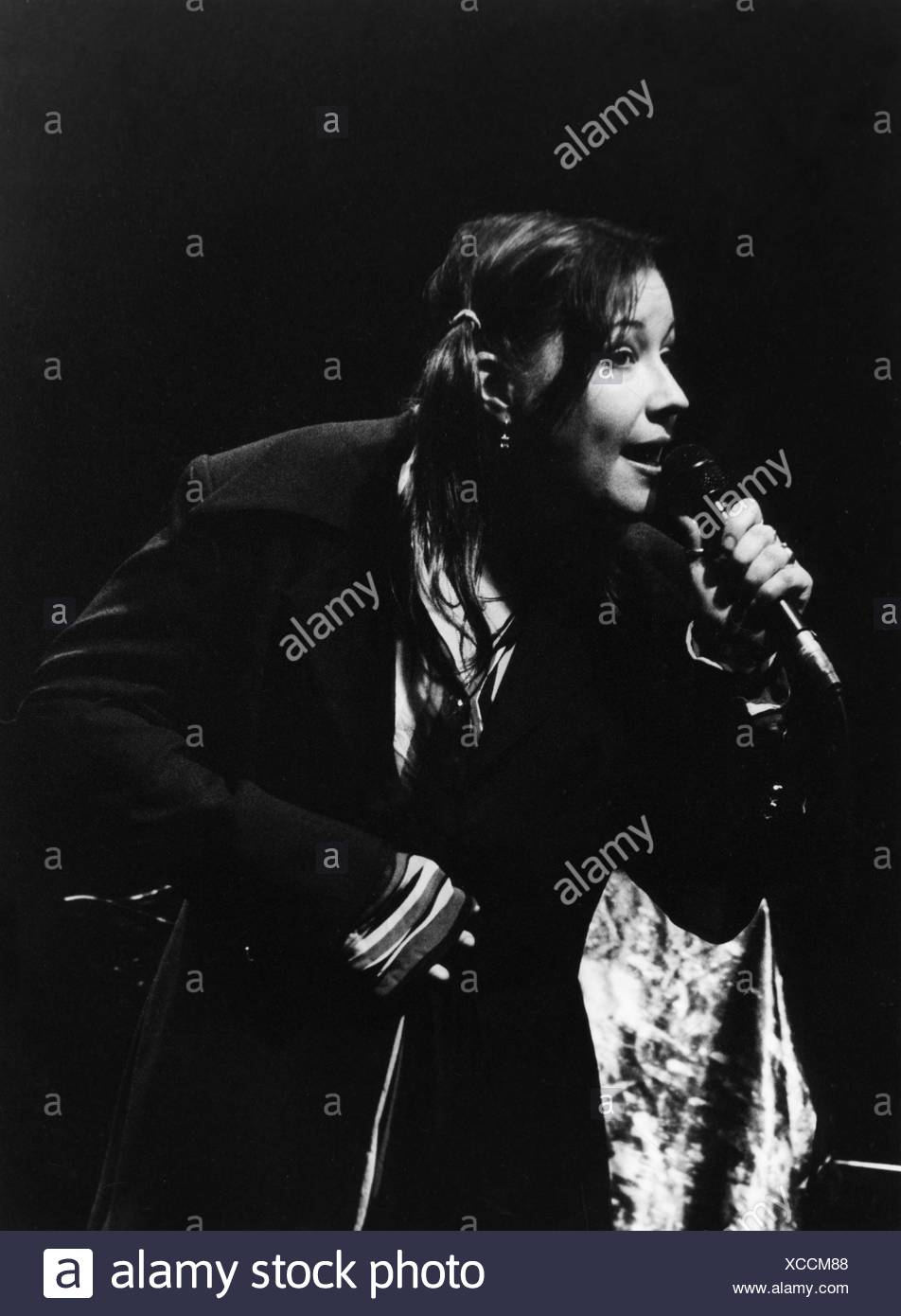 Holly Cole High Resolution Stock Photography and Images - Alamy