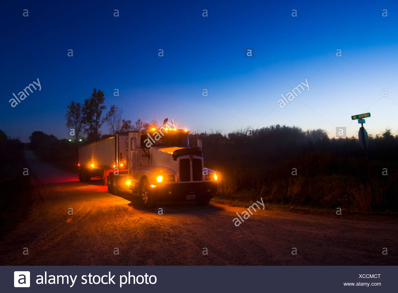 Load Truck High Resolution Stock Photography and Images - Alamy