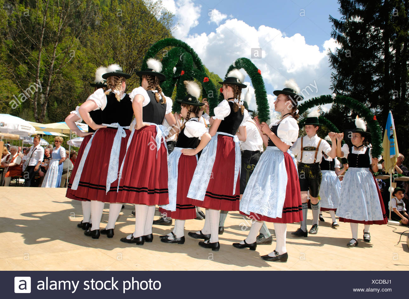 Traditional Dance In Bavaria High Resolution Stock Photography and ...