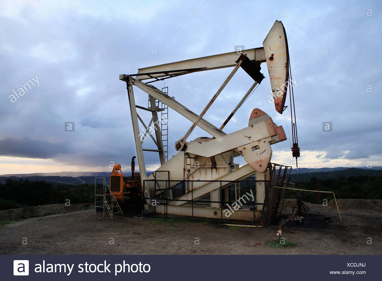Desert Well High Resolution Stock Photography and Images - Alamy