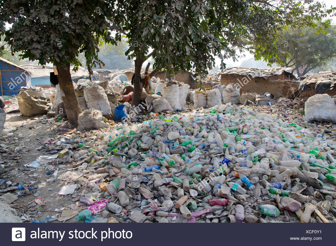 Rubbish Piles India High Resolution Stock Photography and Images - Alamy