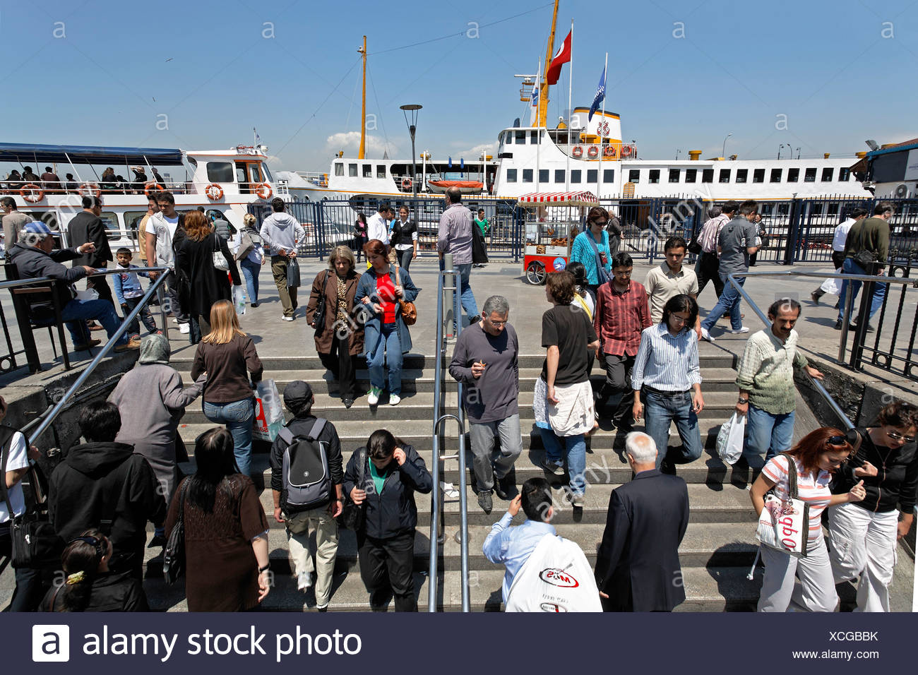 Crowded Dock High Resolution Stock Photography and Images - Alamy