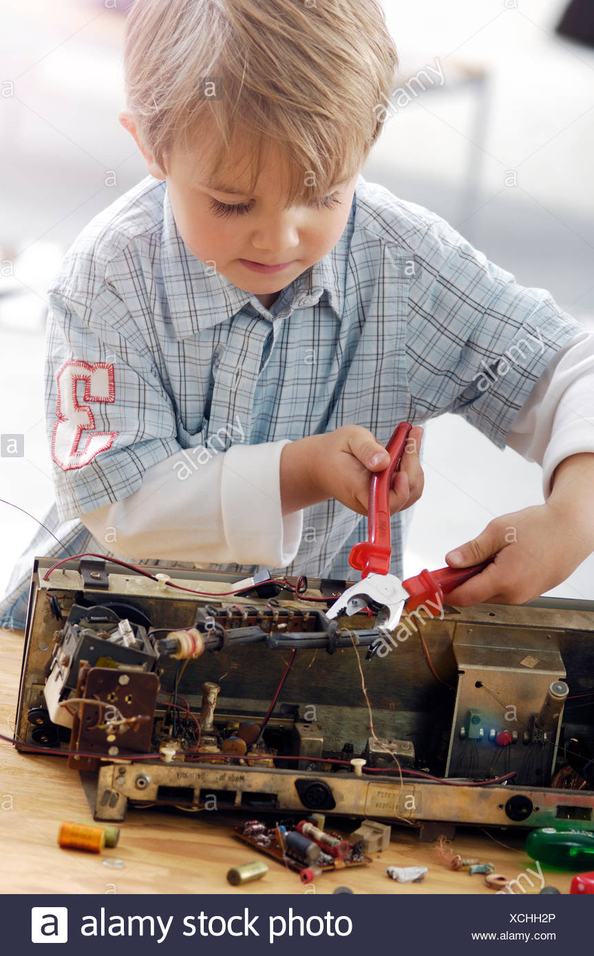 Disassembling Stock Photos & Disassembling Stock Images - Alamy