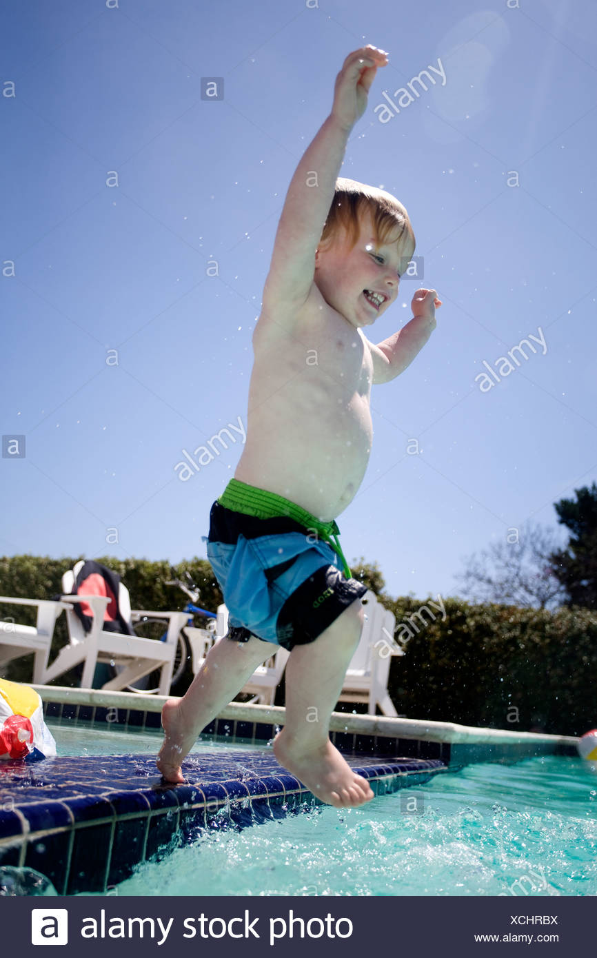 Backyard Pool Kids Stock Photos & Backyard Pool Kids Stock Images - Alamy