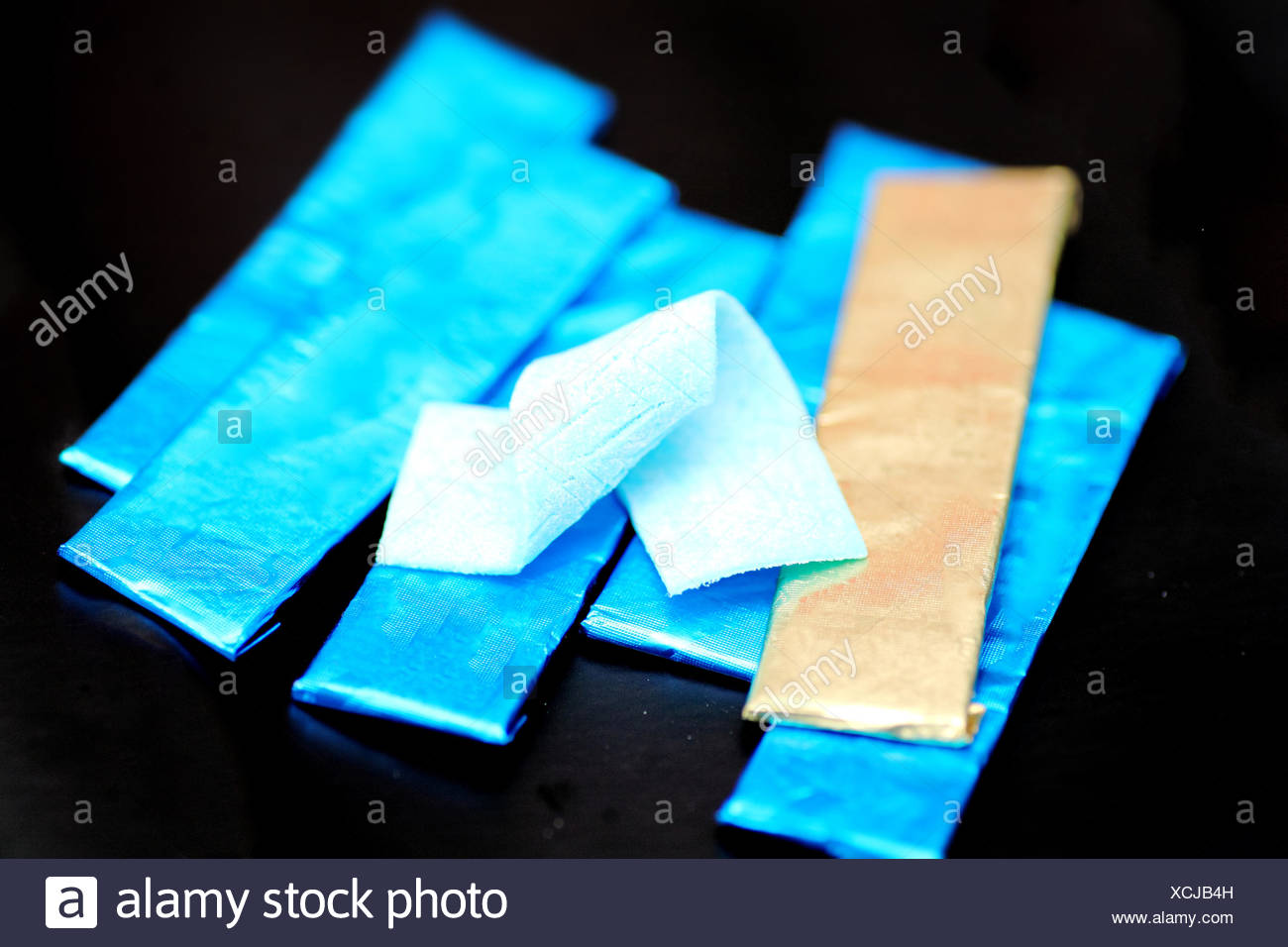 Gum Wrapper High Resolution Stock Photography and Images - Alamy Gum Wrapper High Resolution Stock Photography and Images - Alamy