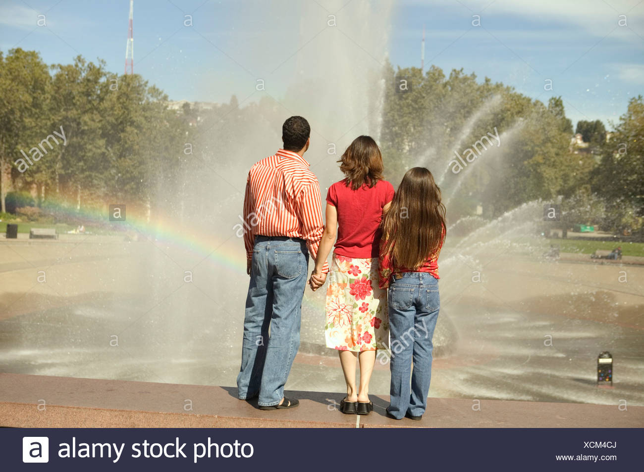 Girls Watching Fountain High Resolution Stock Photography and Images ...