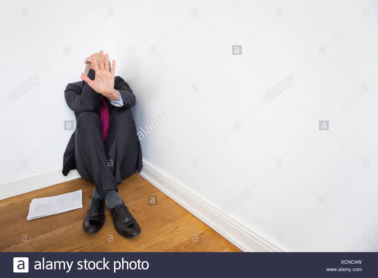 Distraught Man Stock Photos & Distraught Man Stock Images - Alamy