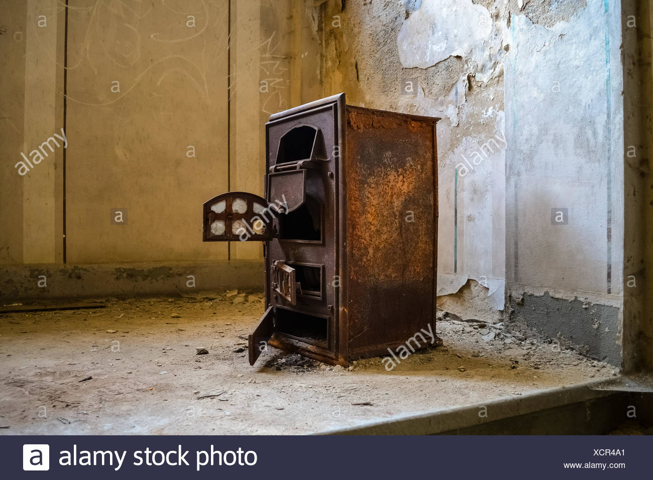 Old Brazier High Resolution Stock Photography and Images - Alamy