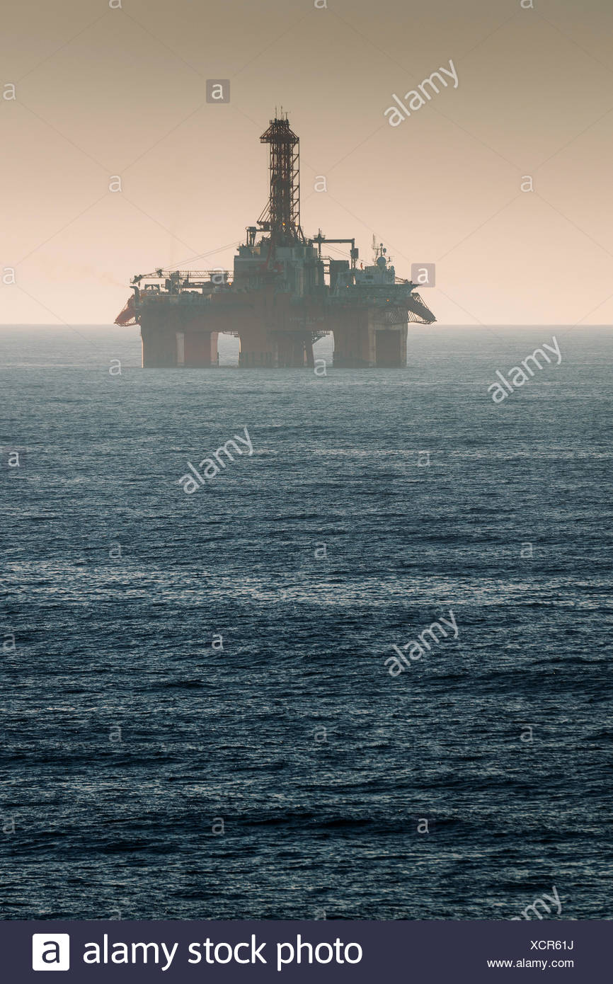 Offshore Oil Rig High Resolution Stock Photography and Images - Alamy
