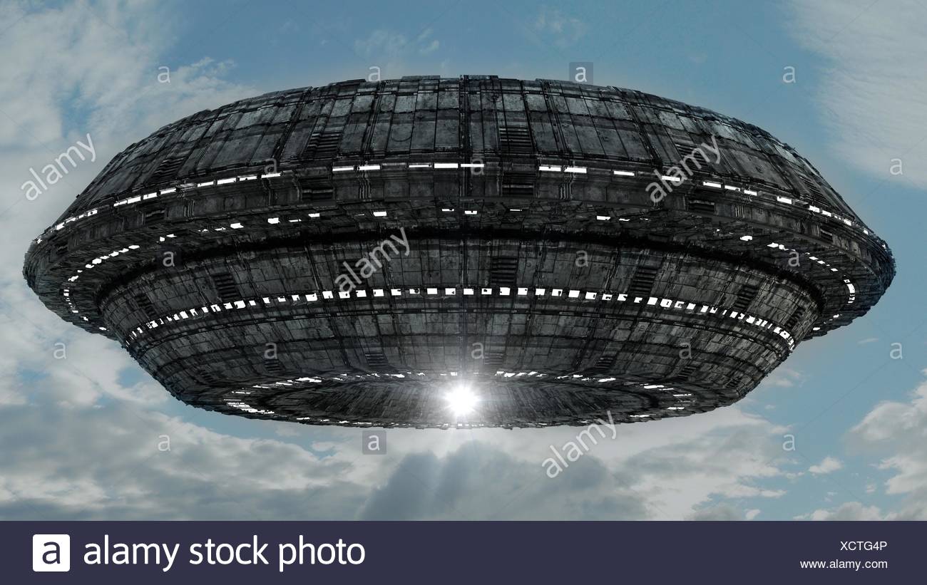 Futuristic Spaceship Stock Photos & Futuristic Spaceship Stock Images ...