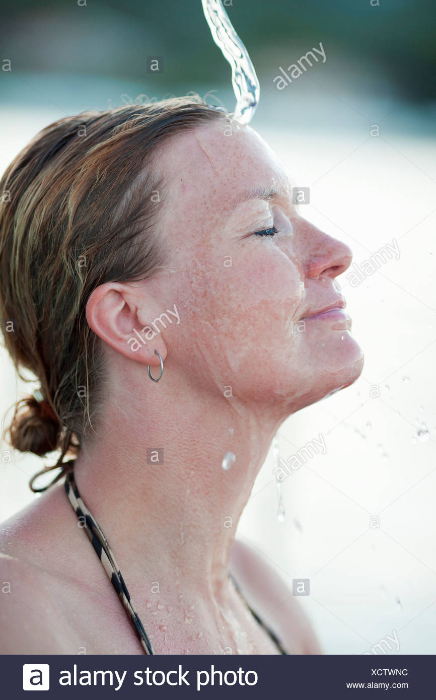 People Taking Shower High Resolution Stock Photography and Images - Alamy
