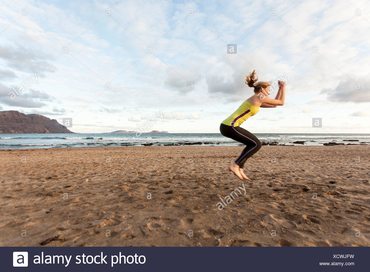 Tuck Jump High Resolution Stock Photography and Images - Alamy