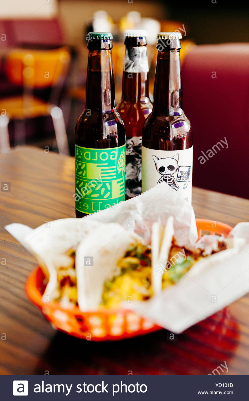 People Fast Food Restaurant High Resolution Stock Photography and ...