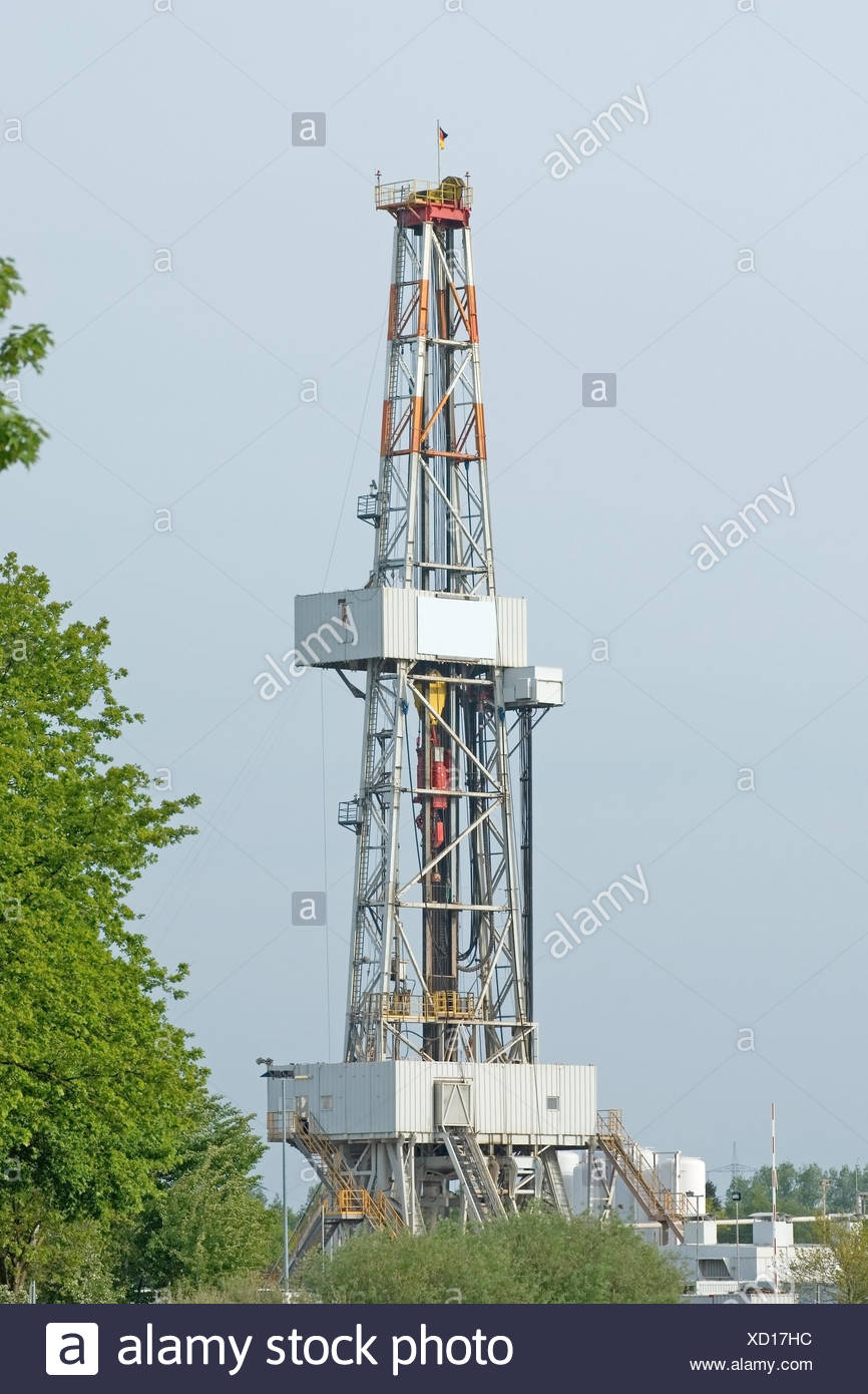Oil Drilling Derrick High Resolution Stock Photography and Images - Alamy